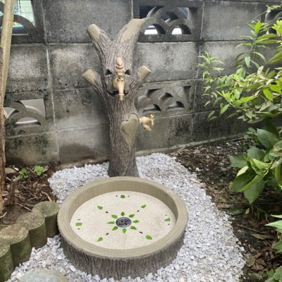 イナバ倉庫・ガレージ4棟タイプ設置（SGN-366GPB-4型） 頑丈・快適・豊富なオプション 八王子市 ｜八王子の造園・植木・庭のお手入れ｜株式会社ワールドグリーン