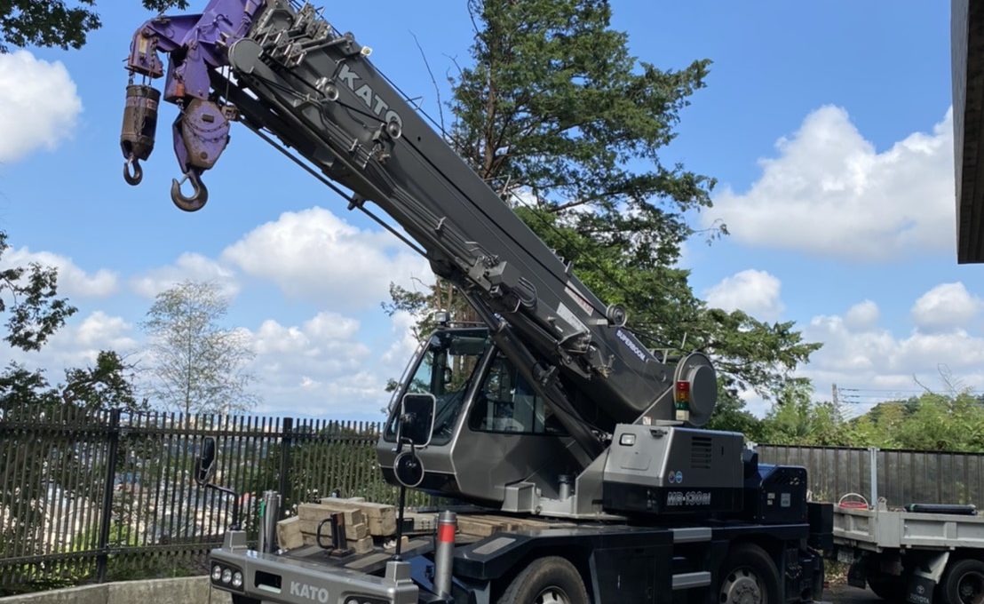 イナバ倉庫・ガレージ4棟タイプ設置（SGN-366GPB-4型） 頑丈・快適・豊富なオプション 八王子市 ｜八王子の造園・植木・庭のお手入れ｜株式会社ワールドグリーン